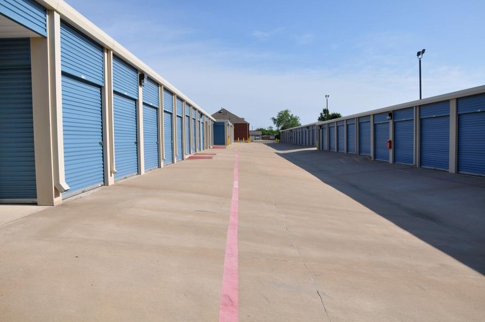 ADVANTAGE STORAGE - 22 Photos - 402 Interchange St, McKinney, Texas ...
