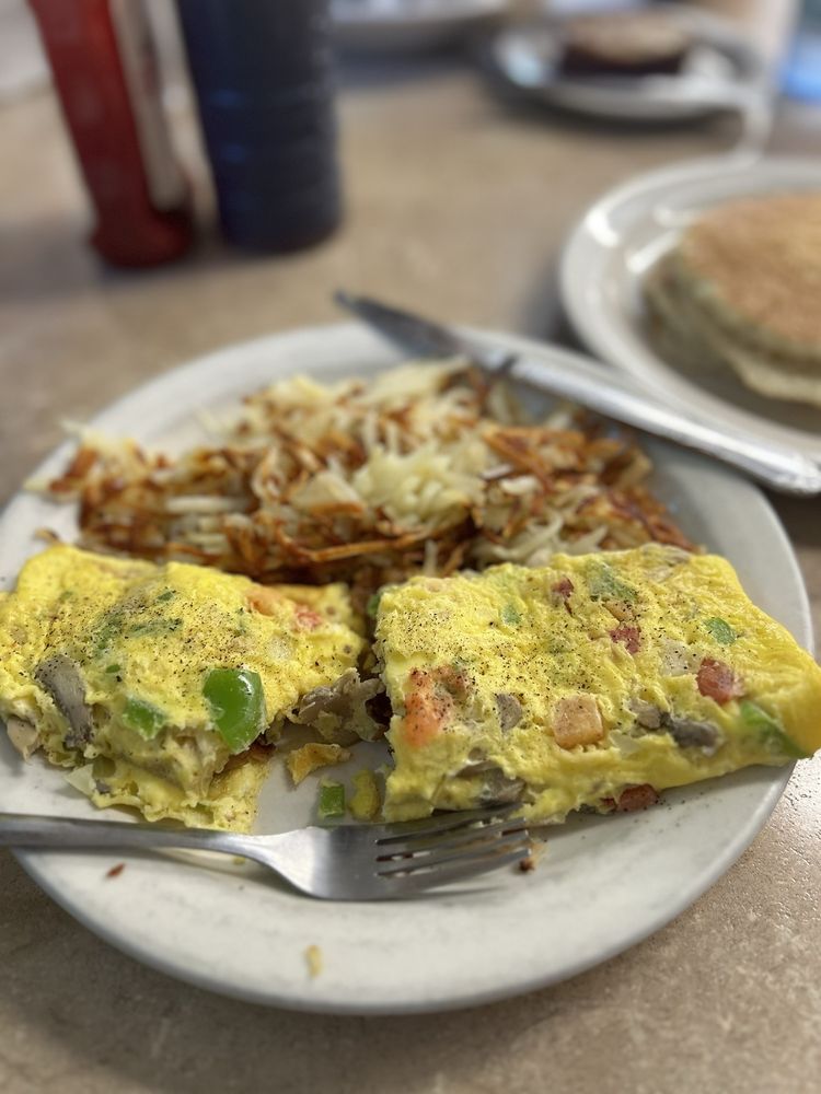 TWO RIVERS FAMILY RESTAURANT - Updated December 2025 - 64 Photos & 49 ...