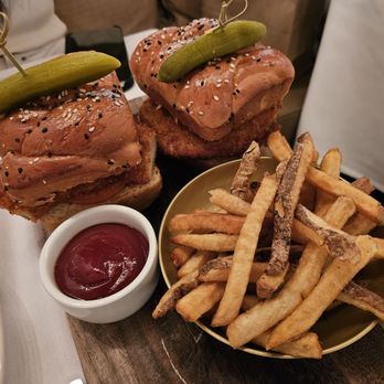 BARBOUNIA - Updated April 2025 - 1605 Photos & 1545 Reviews - 250 Park ...