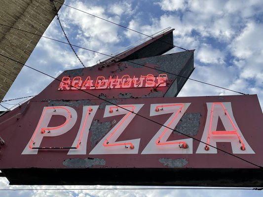 ROADHOUSE PIZZA - Updated August 2025 - 54 Photos & 45 Reviews - 102 ...