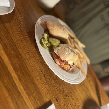 RIPS COUNTRY INN - Updated August 2024 - 316 Photos & 358 Reviews ...