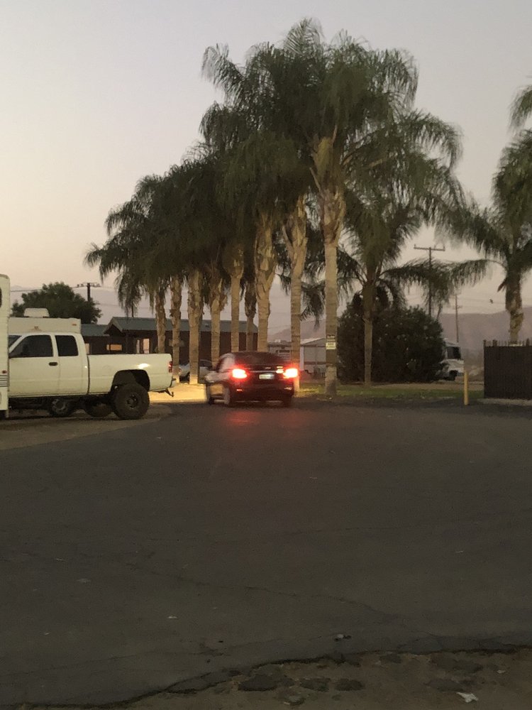 REFLECTION LAKE RV PARK & FISHING CAMPGROUND - Updated December 2025 ...