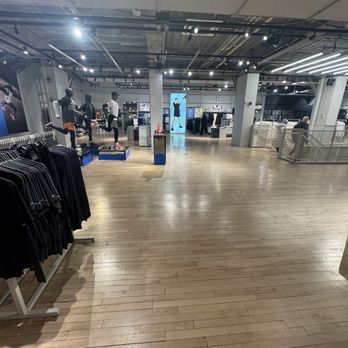 NIKE CHICAGO - Updated December 2025 - 287 Photos & 256 Reviews - 669 N ...