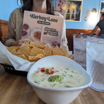 KERBEY LANE CAFE - CENTRAL - Updated December 2025 - 1122 Photos & 1569 ...