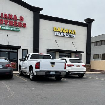 BANANA THAI KITCHEN - Updated May 2024 - 61 Photos & 17 Reviews - 6220 ...