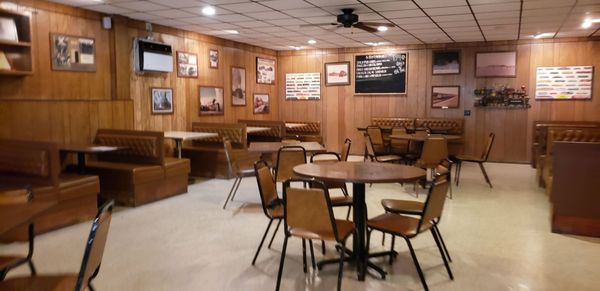 THE VILLAGE GREEN BAR & GRILL - Updated August 2024 - 158 Photos & 132 ...