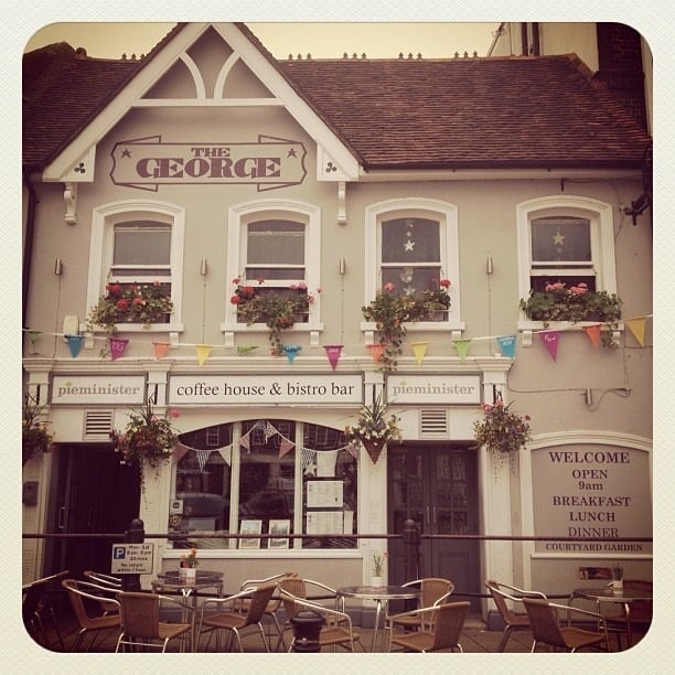 THE GEORGE - 28 The Square, Petersfield, Hampshire, United Kingdom ...