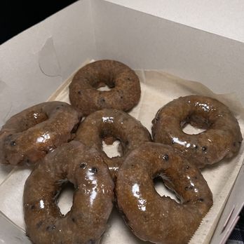 M & M DONUTS - Updated May 2025 - 2010 Photos & 3073 Reviews - 1614 W ...