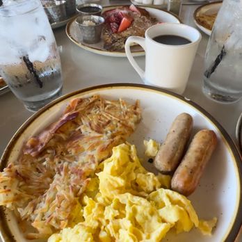 BROOKSIDE GOLF CLUB RESTAURANT - Updated December 2025 - 136 Photos ...