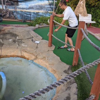PIRATE’S PARADISE MINI GOLF - Updated August 2024 - 73 Photos & 34 ...