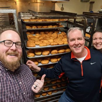 NATIONAL BAKERY & DELI - 42 Photos & 25 Reviews - 13820 W Greenfield ...
