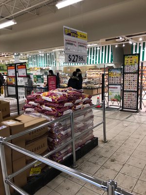 PACIFIC PLACE MALL - Updated February 2025 - 24 Photos & 13 Reviews ...