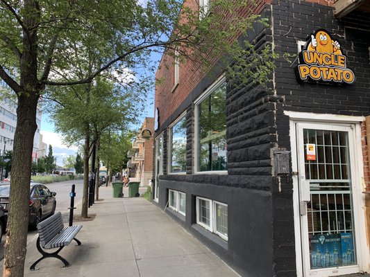 UNCLE POTATO - Updated October 2025 - 70 Rue Chabanel O, Montréal ...