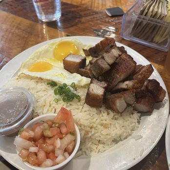 LUDI’S RESTAURANT & LOUNGE - Updated December 2024 - 1027 Photos & 428 ...