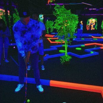 GLOW PUTT MINI GOLF - Updated May 2025 - 285 Photos & 359 Reviews ...