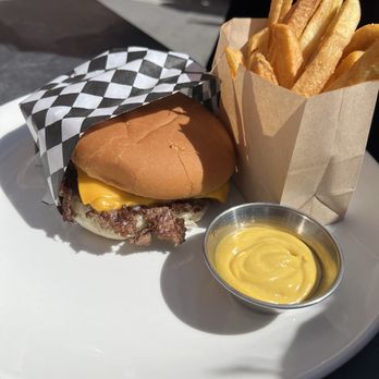 THE HALL ON OCCIDENTAL - Updated January 2026 - 39 Photos & 22 Reviews ...