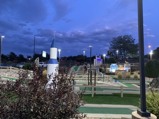 ADVENTURE MINIATURE GOLF - 53 Photos & 56 Reviews - 6550 Corporate Dr ...