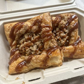 ONE HOUSE BAKERY - Updated August 2024 - 1485 Photos & 957 Reviews ...