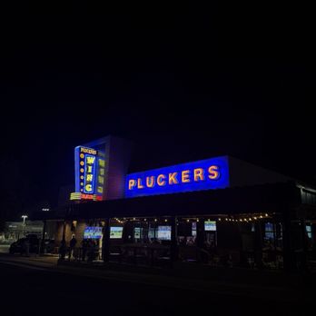 PLUCKERS WING BAR - SOUTHPARK MEADOWS - Updated December 2025 - 55 ...