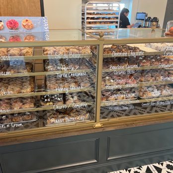 PARLOR DOUGHNUTS - Updated November 2024 - 40 Photos & 23 Reviews ...