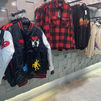 THE OUTLETS AT ORANGE - Updated January 2025 - 888 Photos & 847 Reviews ...