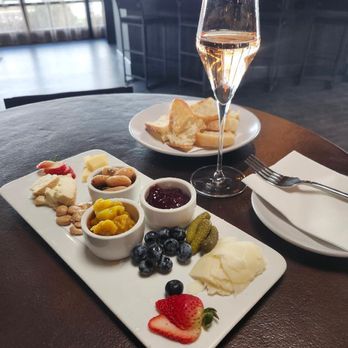 PARCERO WINE BAR - Updated December 2025 - 20 Photos - 3301 W Chinden ...