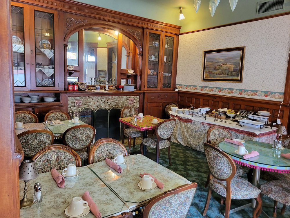 REDSTONE INN - Updated October 2025 - 133 Photos & 44 Reviews - 504 ...