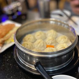 THUMBLING - Updated August 2025 - 4043 Photos & 1943 Reviews - 228 S ...