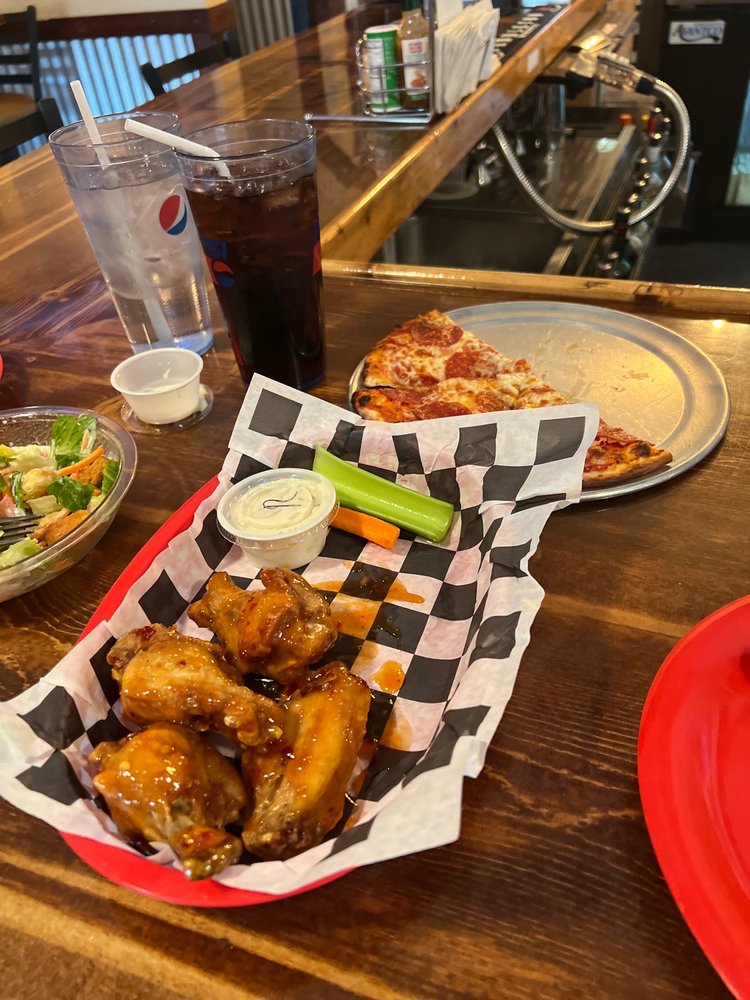 NOON ROCK PIZZA - Updated July 2024 - 26 Photos & 48 Reviews - 112 E ...