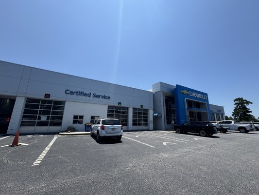 HENDRICK CHEVROLET - Updated May 2026 - 30 Photos - 100 Parkridge Dr ...