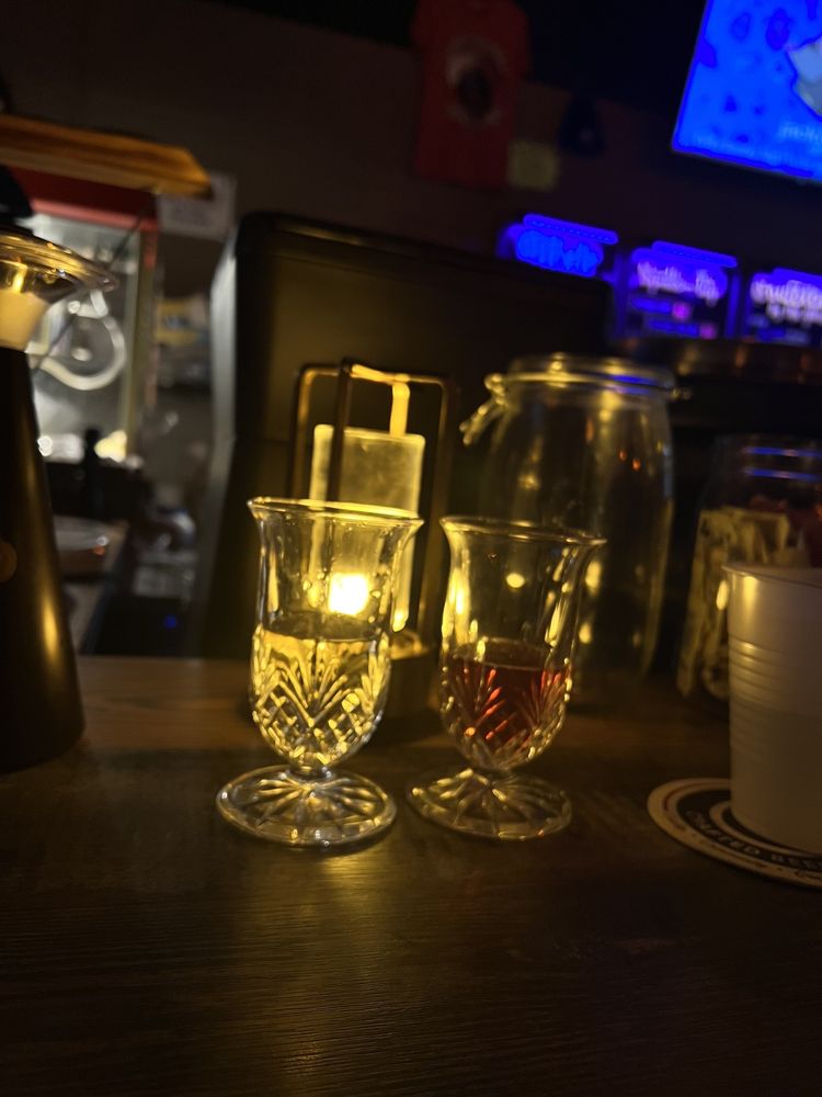 SHORT REST TAVERN - 18 Photos & 10 Reviews - 4500 N Oracle Rd, Tucson ...