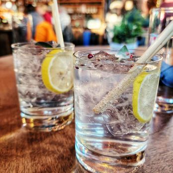 ENGINE ROOM - 1348 Photos & 1363 Reviews - 14 Holmes St, Mystic ...