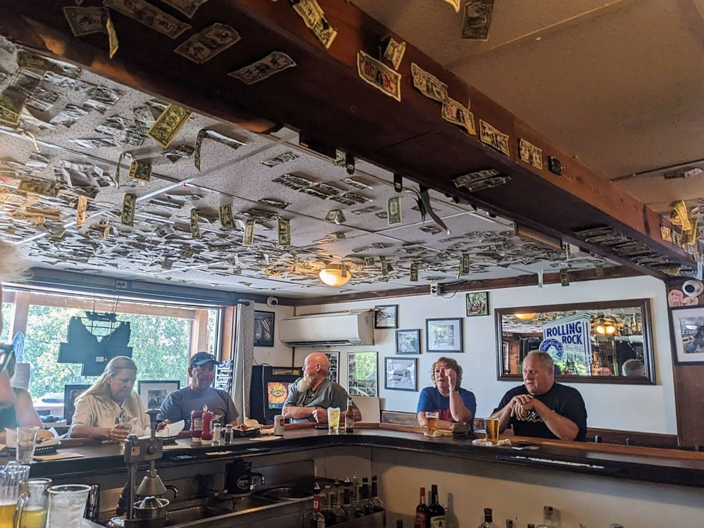 BAINBRIDGE INN - Updated July 2025 - 12 Reviews - Race St, Bainbridge ...