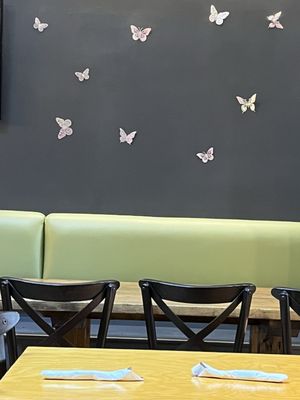 LALO - Updated October 2025 - 749 Photos & 520 Reviews - 26 W Ct St ...