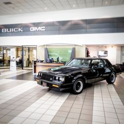 Boulevard Buick/GMC - 154 Photos & 161 Reviews - Car Dealers - 2800 ...