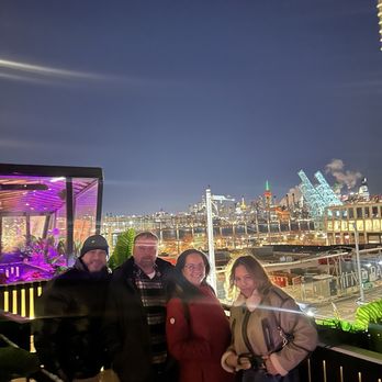 BLEND WILLIAMSBURG - Updated March 2025 - 526 Photos & 214 Reviews ...