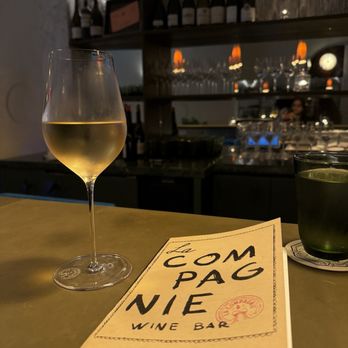 LA COMPAGNIE WINE BAR FLATIRON - Updated October 2025 - 35 Photos & 23 ...