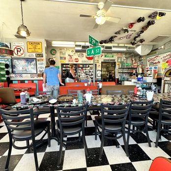 ADDI’S DINER - Updated June 2024 - 341 Photos & 409 Reviews - 207 S A ...