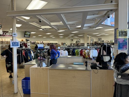 GOODWILL RETAIL STORE & DONATION CENTER - Updated December 2025 - 44 ...