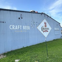 COWTOWN BREWING - Updated July 2025 - 365 Photos & 303 Reviews - 1301 E ...