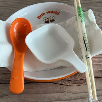 BUN WORLD - Updated July 2024 - 331 Photos & 121 Reviews - 1071 N ...