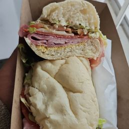 METRO DELI - Updated December 2025 - 128 Photos & 109 Reviews - 104 S ...