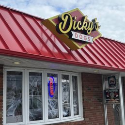 DICKY’S DOGS - Updated July 2025 - 93 Photos & 68 Reviews - 332 ...
