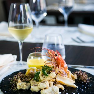 LO ZODIACO - Updated June 2025 - 34 Photos & 25 Reviews - Viale del ...