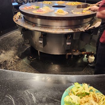 HUHOT MONGOLIAN GRILL - Updated June 2025 - 134 Photos & 210 Reviews ...