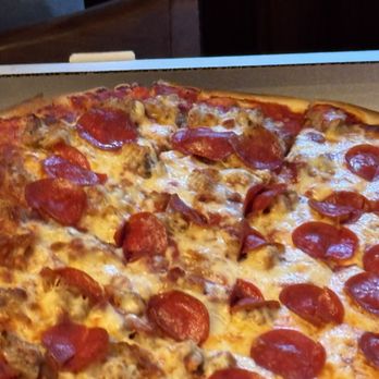 PAT’S PIZZERIA - Updated December 2025 - 125 Photos & 390 Reviews - 628 ...