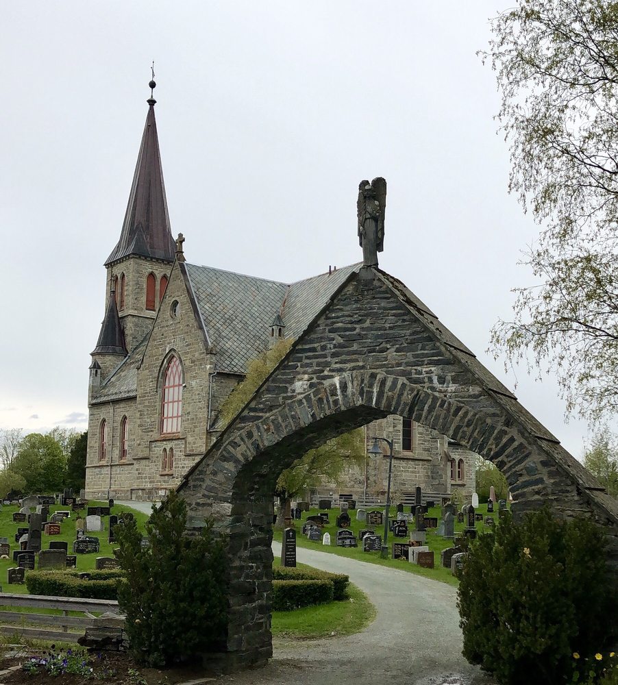 MELHUS KIRKE - Updated November 2024 - Asbjørn Av Medalhus veg 87 ...