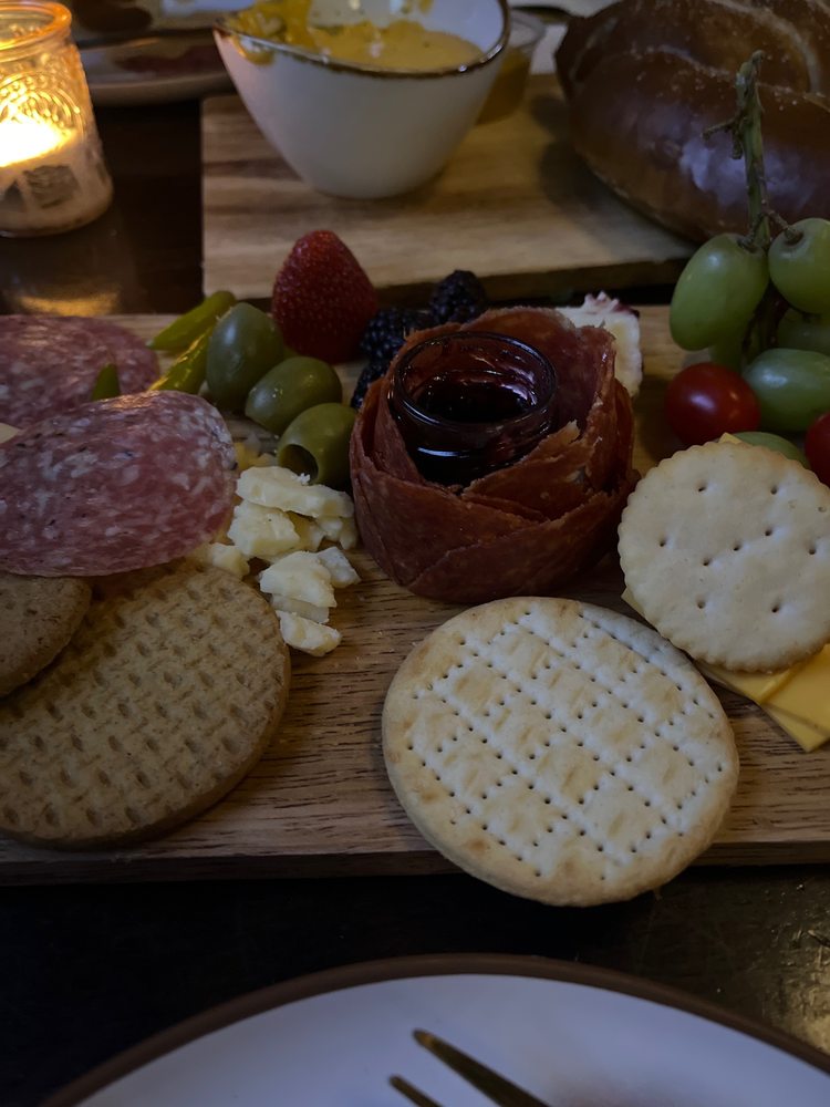 POUR DECISIONS - 27 Photos & 21 Reviews - 2624 N Lincoln Ave, Chicago ...