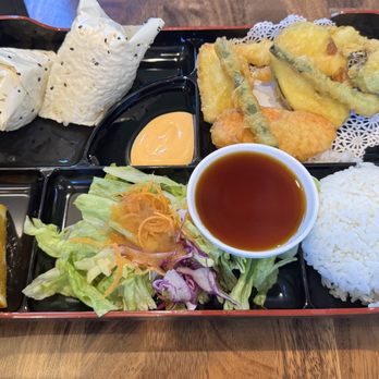 GO FISH SUSHI BAR - Updated December 2025 - 98 Photos & 90 Reviews ...