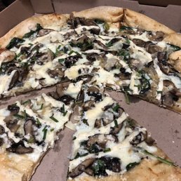 FELLINI’S PIZZA - Updated December 2025 - 163 Photos & 241 Reviews ...